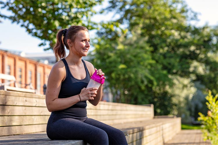 Best Protein Powder for Women | SupplementSource.ca